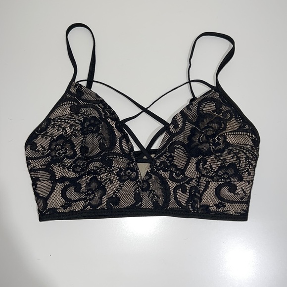 La Hearts | Tops | La Hearts Black Lace Bralette | Poshmark
